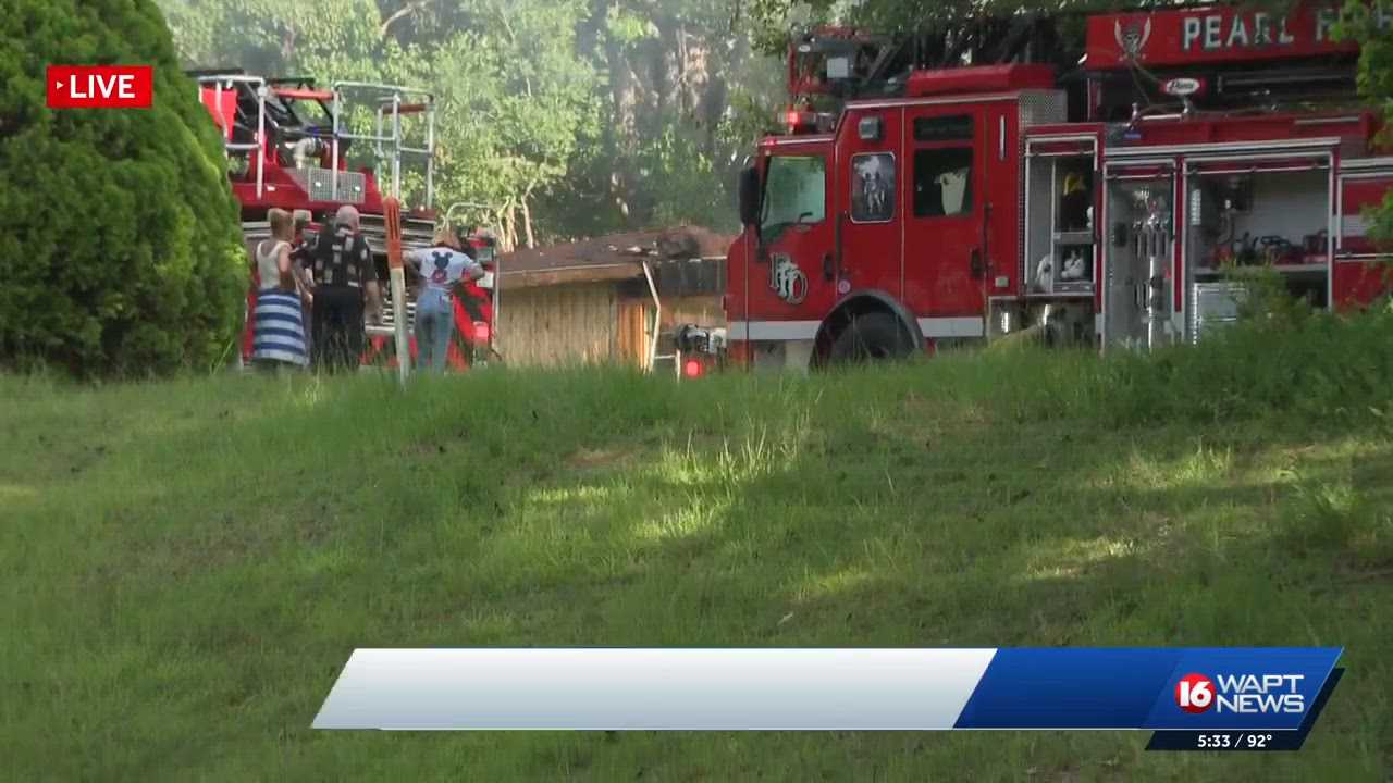House fire blocks traffic on Highway 80 in Pearl