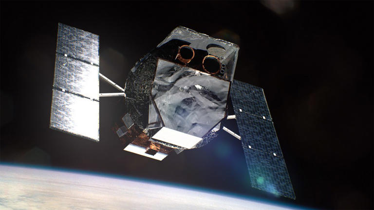 NASA rushes to save Swift telescope from falling back to Earth with $30 ...