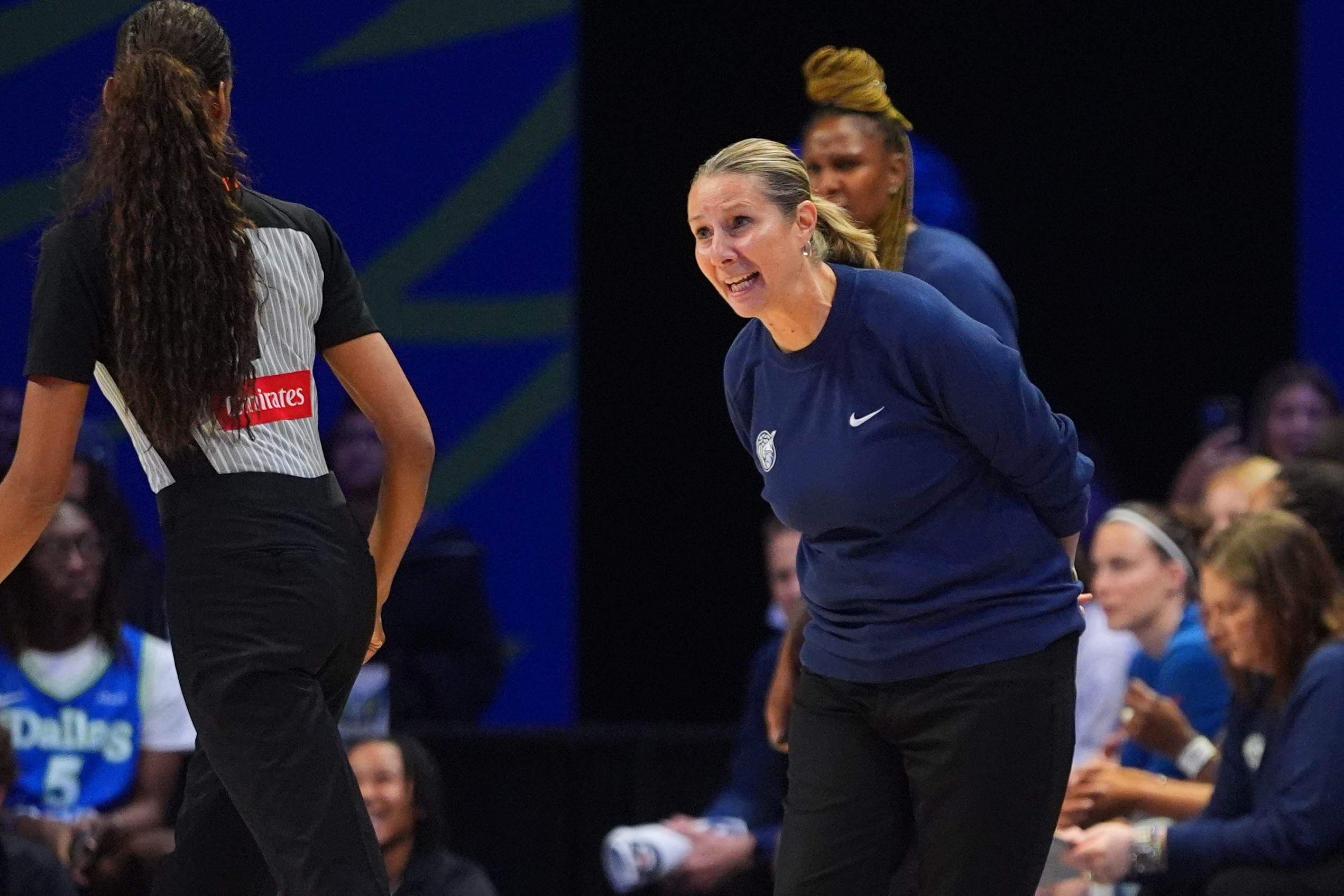 Howard and Miles score 21, Reeve ties WNBA coaching wins record as Lynx ...