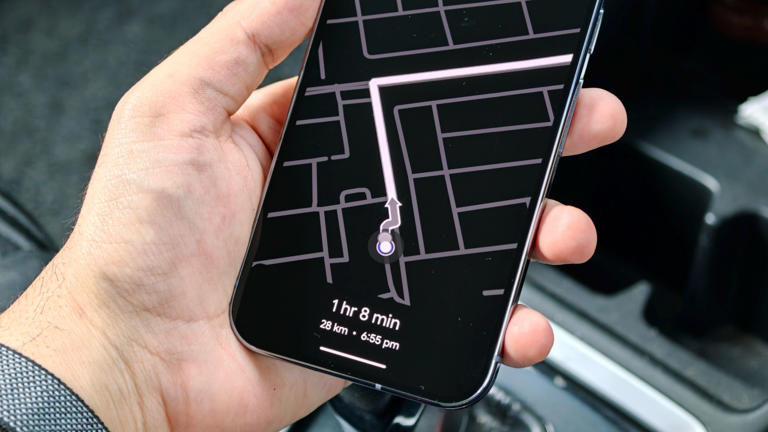 I found a hidden Google Maps feature that made my Pixel's always-on ...