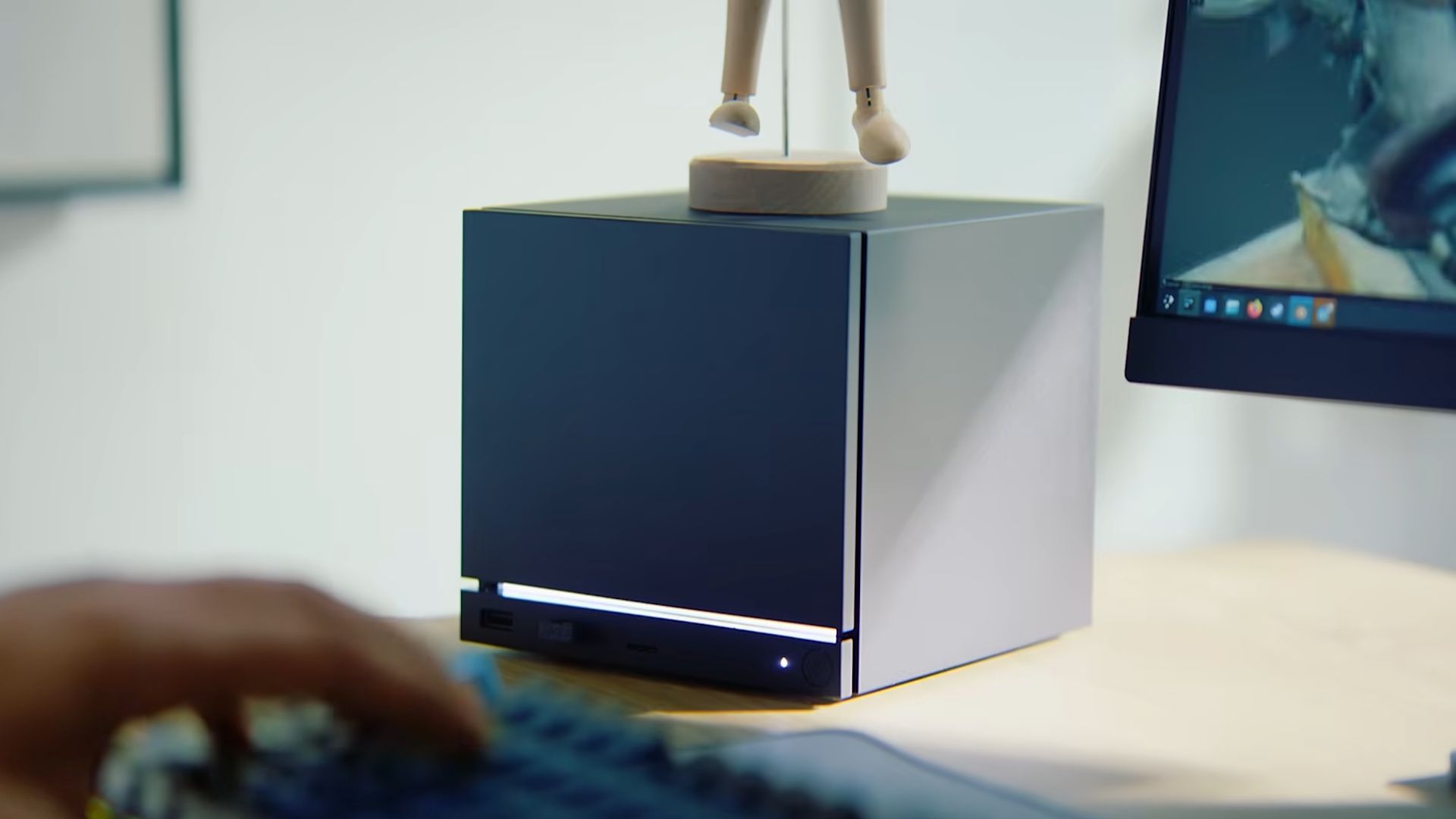 Steam machine hits eye-watering price on eBay
