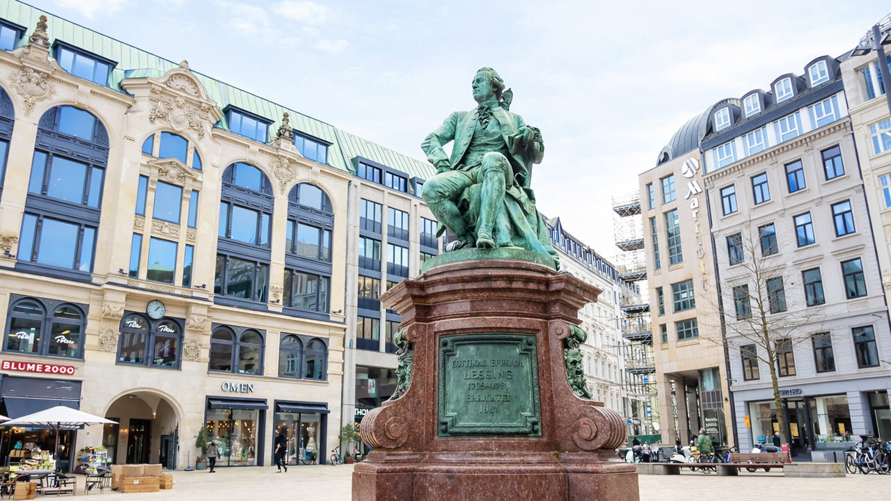 Hamburg spring walk through an elegant city square