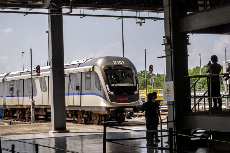 LRT3 Shah Alam line now open: Free rides and parking until 31 July ...