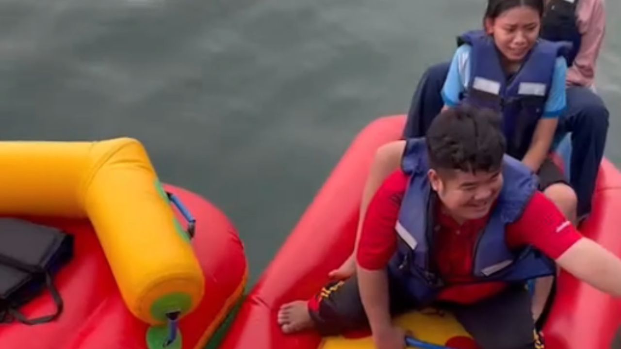 Simple step into a banana boat leads to hilarious water fiasco