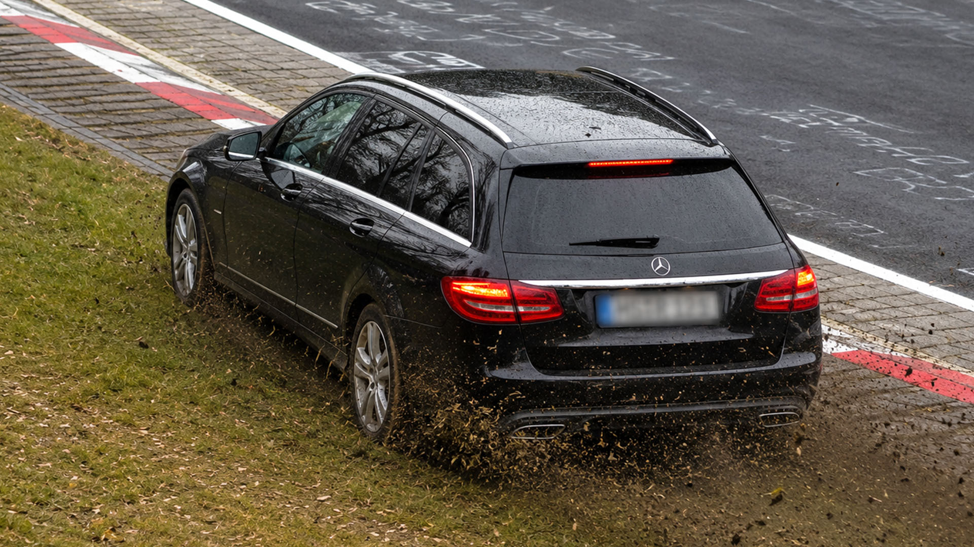 Lucky Escapes Crashes and Heart Stopping Moments at the Nürburgring