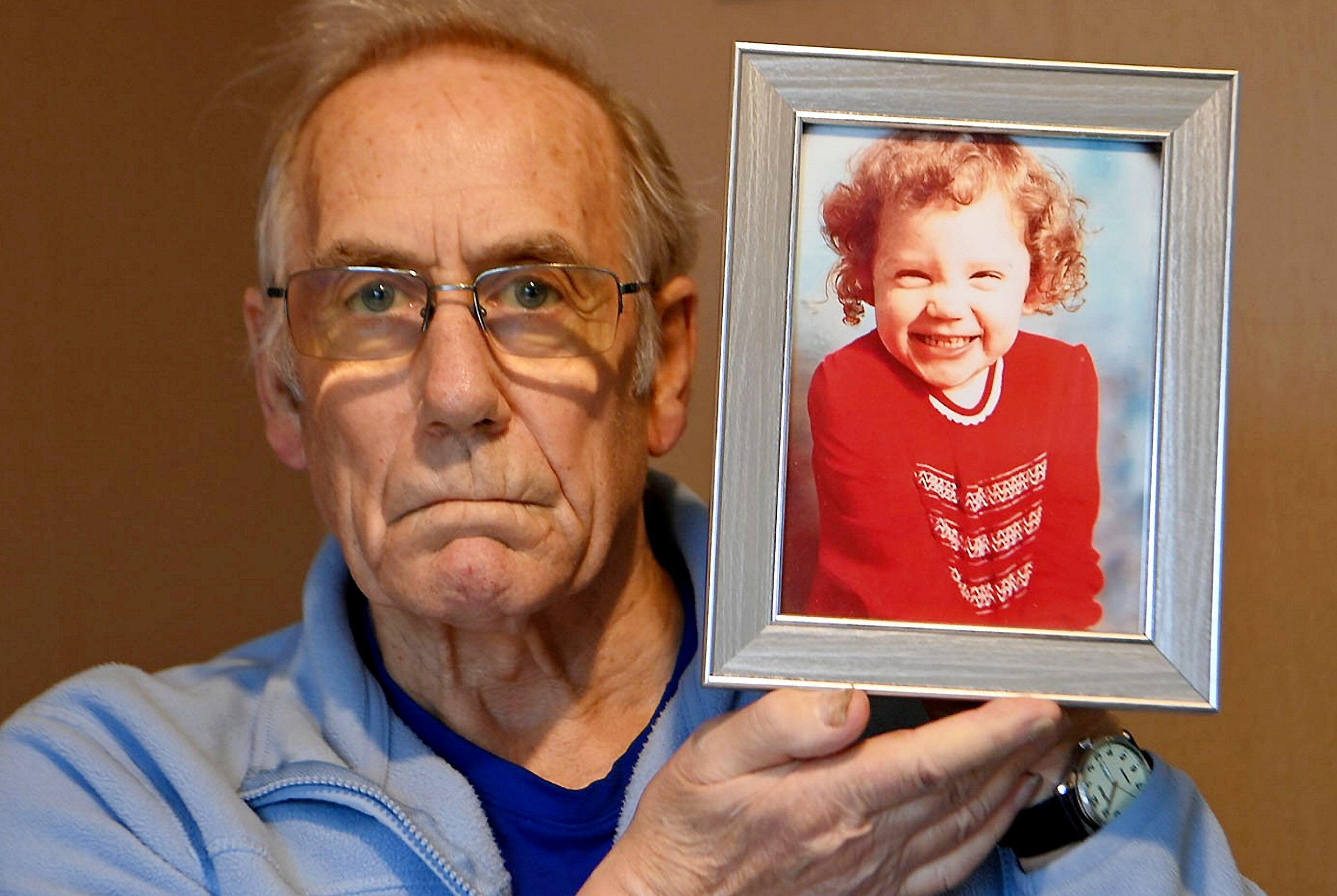 Dad of missing girl urges police to stop woman posing as daughter