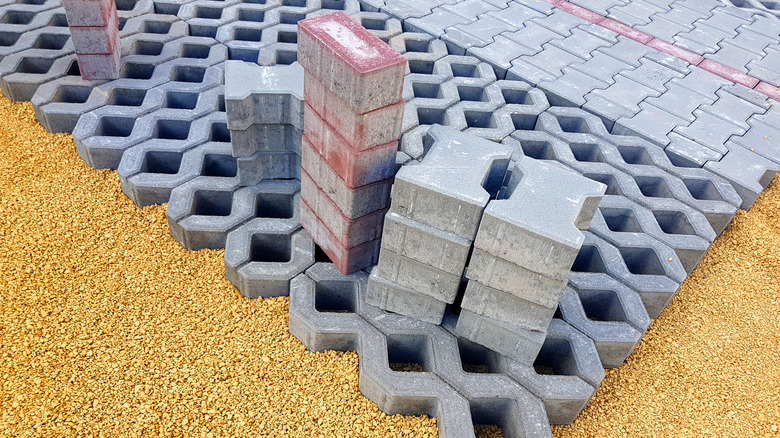 Ditch concrete blocks: A smarter way to build a retaining wall that ...