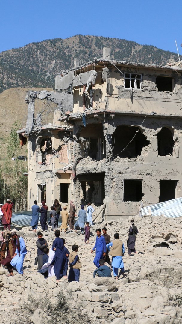 Pakistan strikes in Afghanistan kill dozens