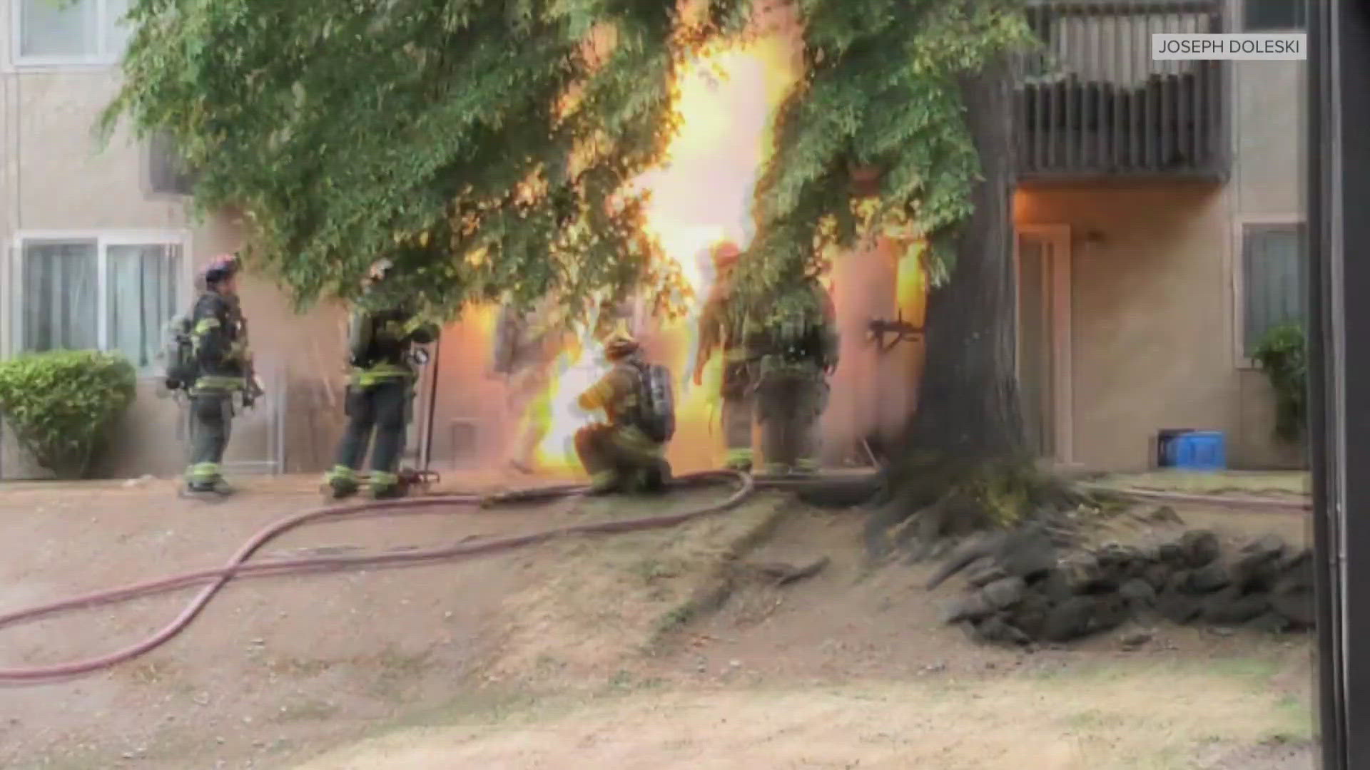 Explosion rocks Tacoma apartment complex