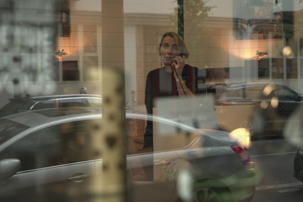Europe's record heat has overwhelmed Paris mortuaries and left families ...