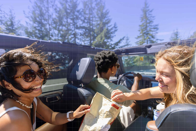 5 best blood sugar–friendly snacks for your next road trip, according ...
