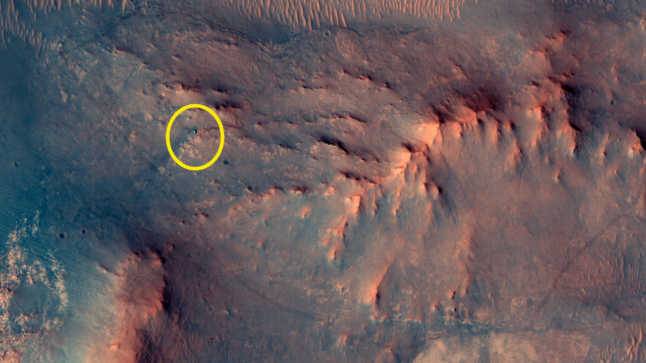 Mars orbiter watches Perseverance cross the finish line | Space photo ...