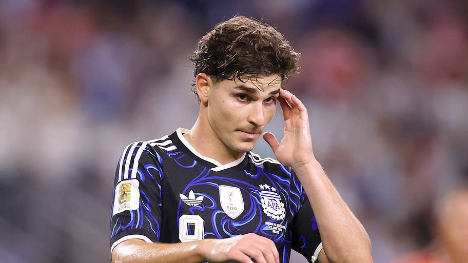 Atletico Madrid drop Julian Alvarez transfer hint that will excite ...