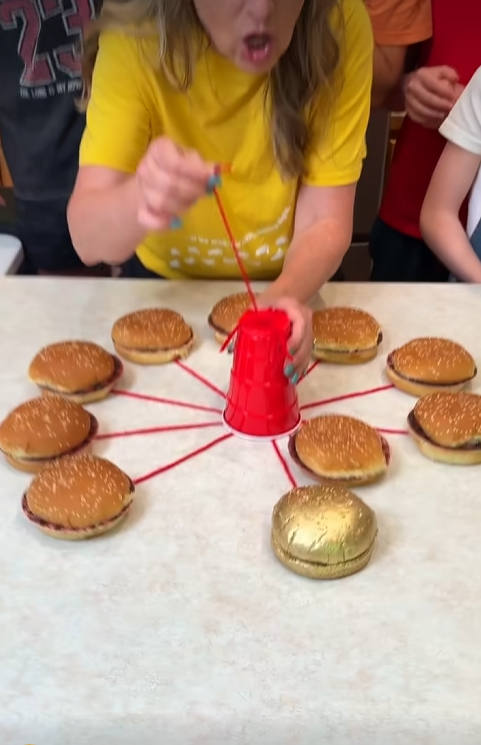 Fun prize game pull the golden hamburger challenge