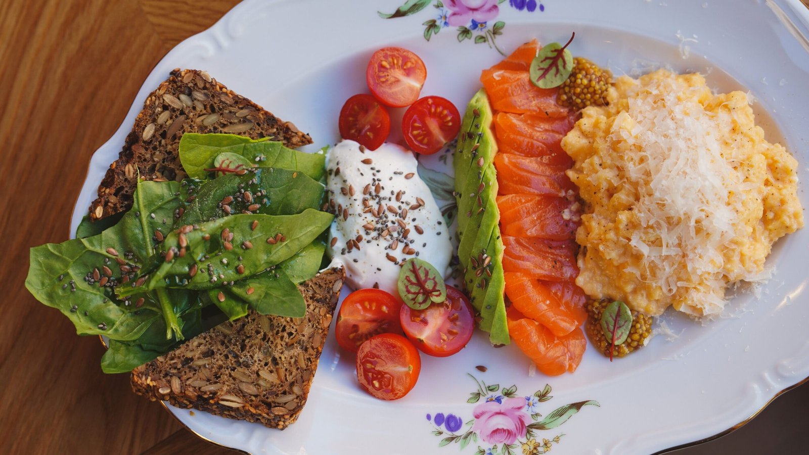 What male models eat to stay lean year-round