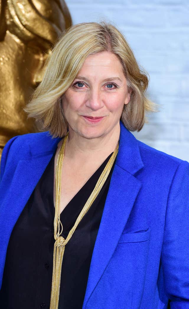 Victoria Wood sitcom Dinnerladies to return with stage play