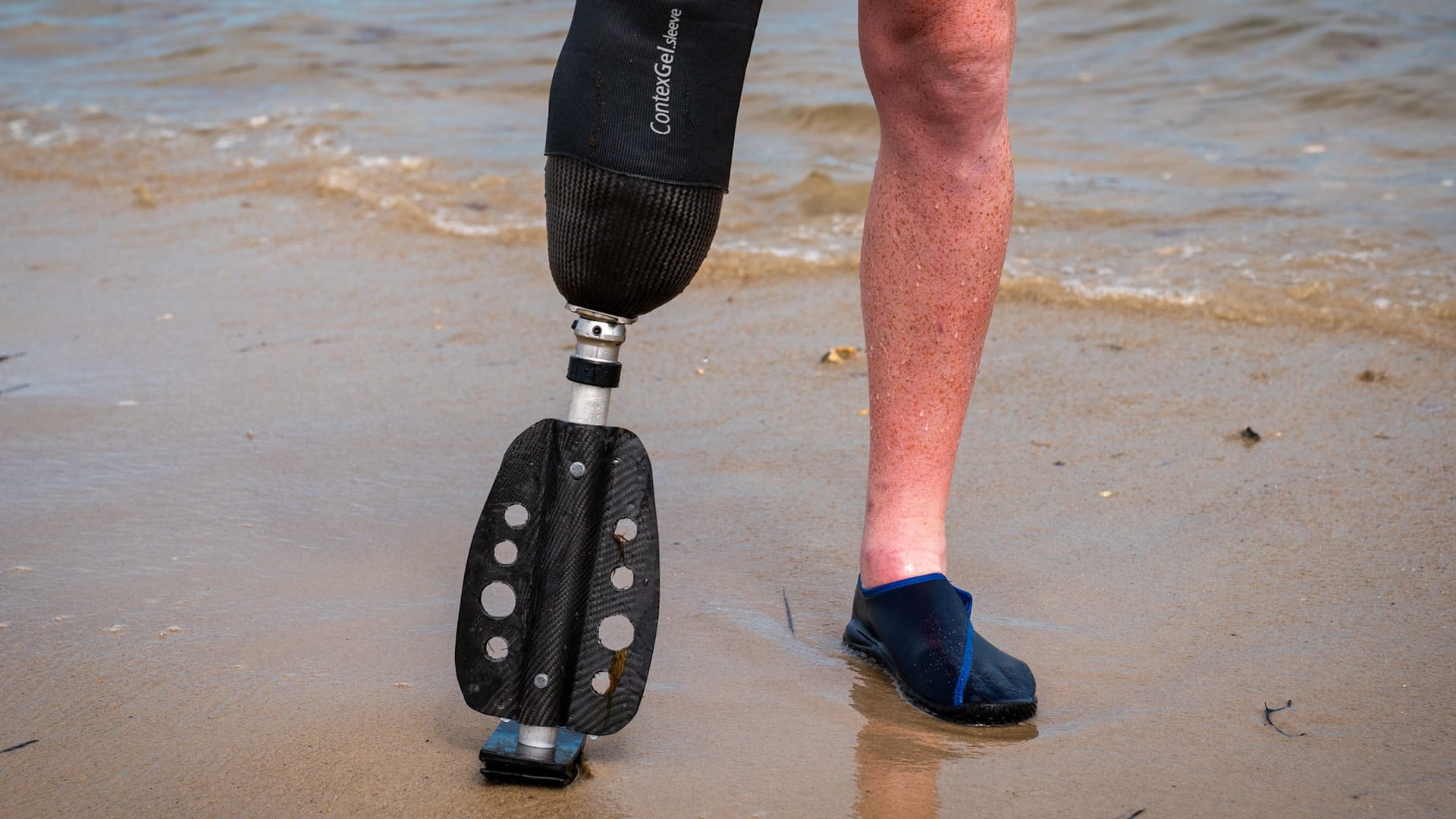 Man builds $340 swimming prosthetic using online parts