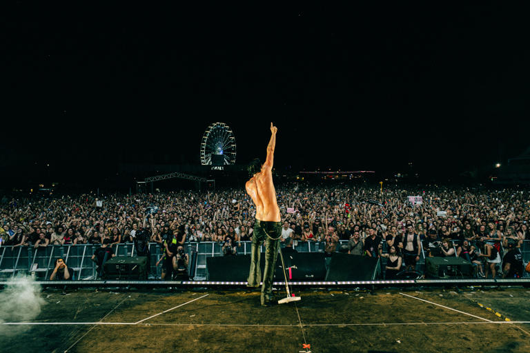 Doncaster's Yungblud stuns in first international Bludfest with Primal ...