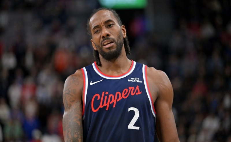 Kawhi Leonard trade rumors explode: Raptors and Mavericks eye stunning ...