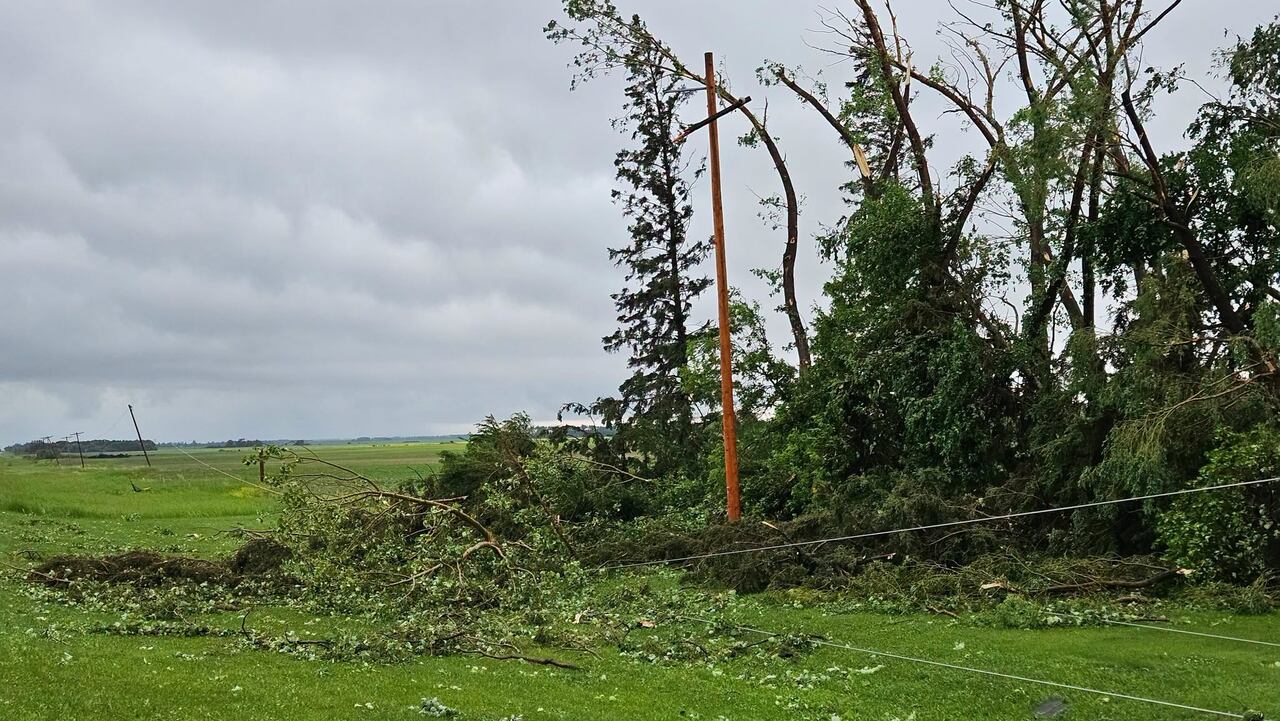 Tornadoes, golf ball-sized hail hit Saskatchewan over the weekend