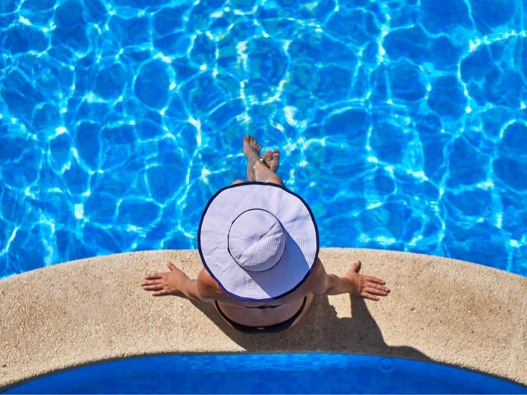 Phoenix hiring lifeguards, swim instructors and more for summer 2026