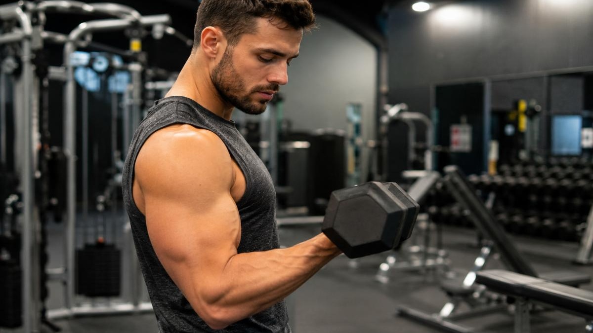 Want to build more muscle? Experts say slowing down your reps could be ...