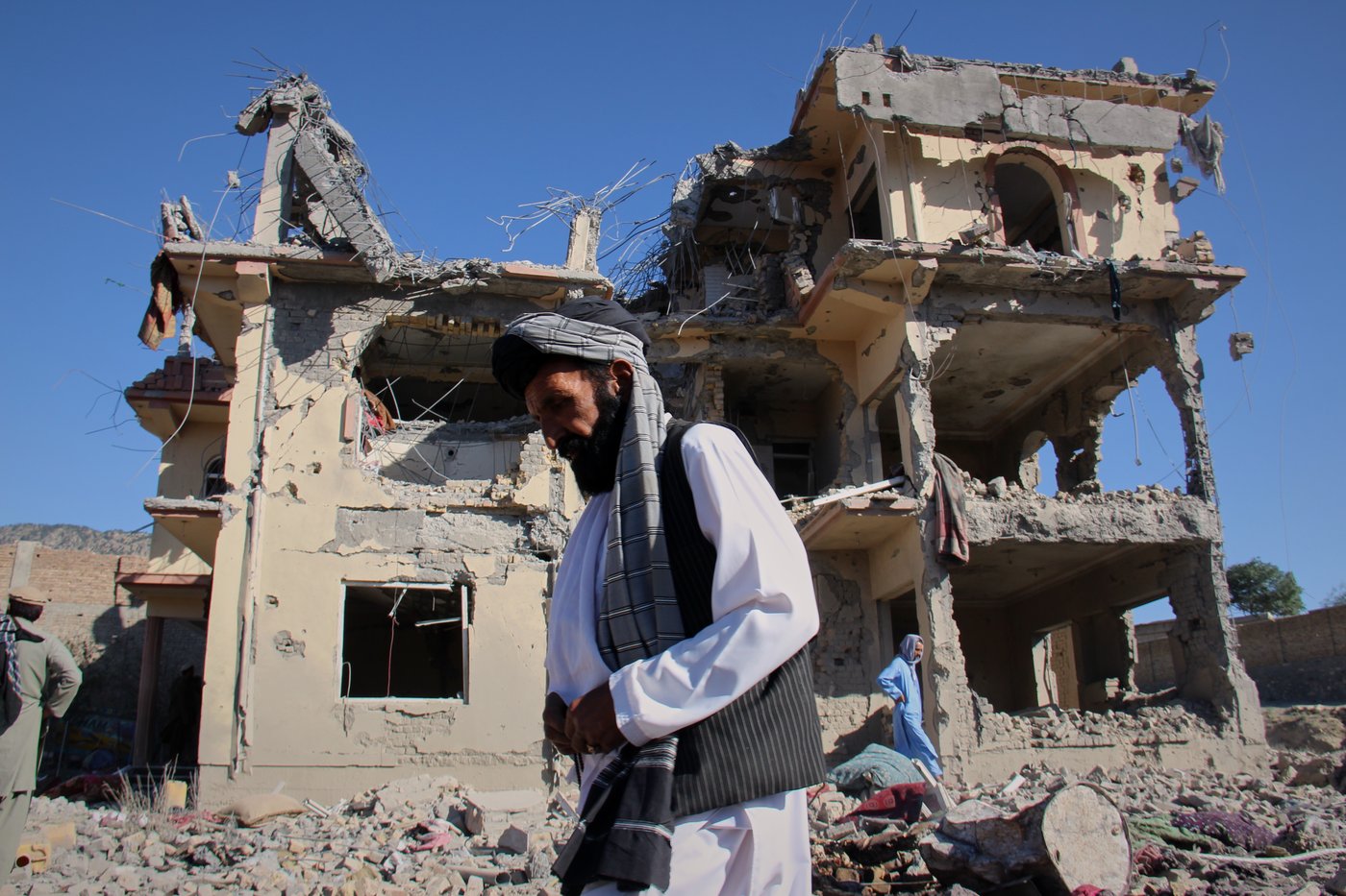 Pakistani airstrikes kill 36 civilians in Afghanistan and wound 160 ...