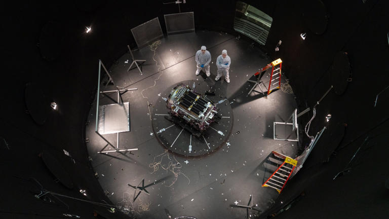 A $250 million telescope is falling to its death. A lone robot has one ...