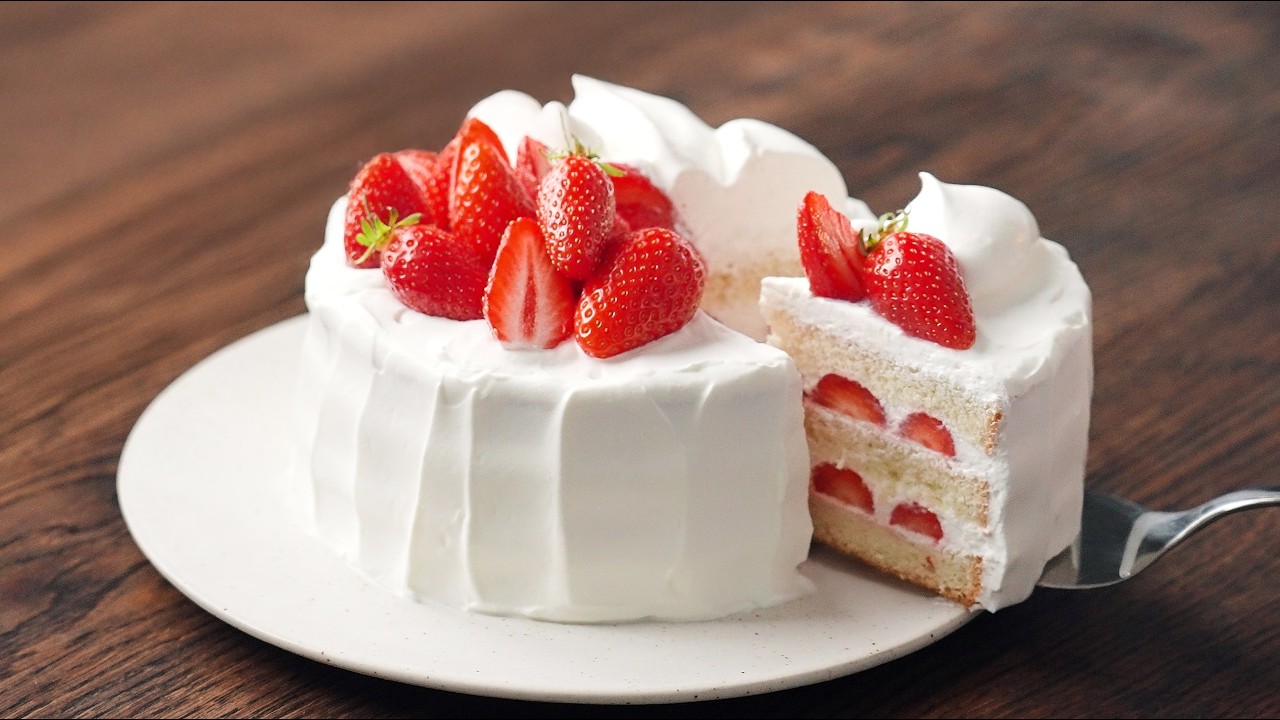 The secret to fluffy magic sponge cake revealed!