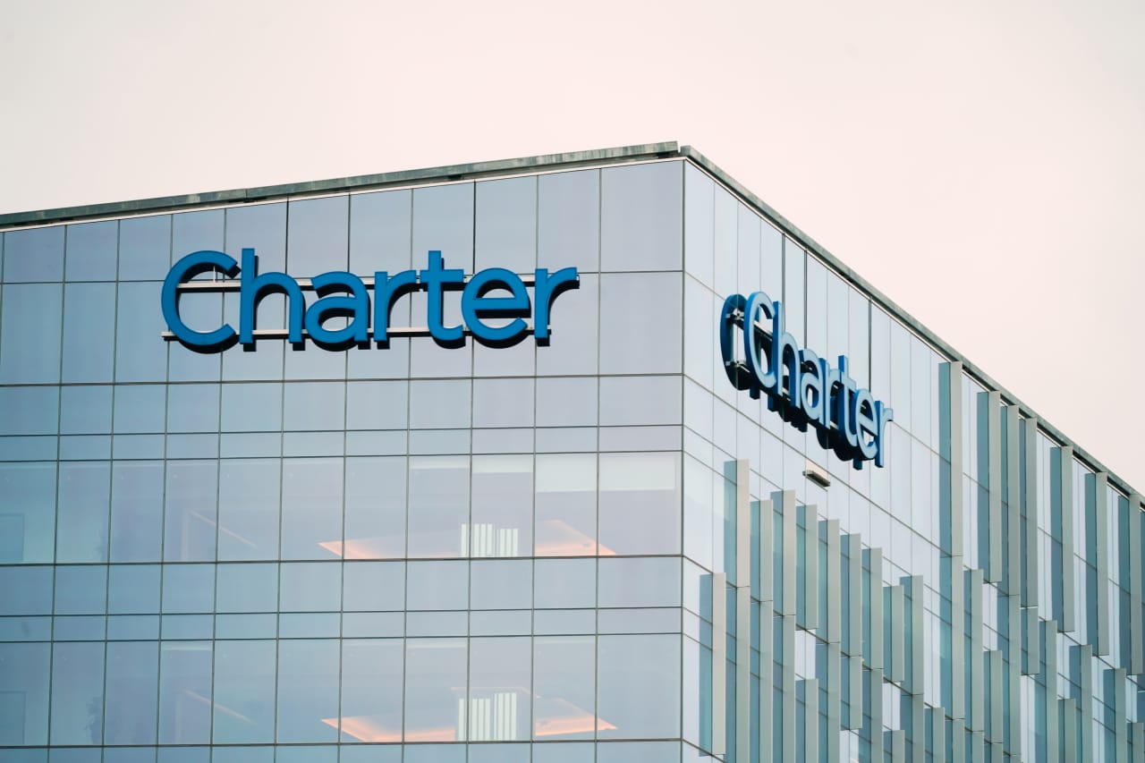 A potential SpaceX mobile deal makes Charter today’s top S&P 500 stock