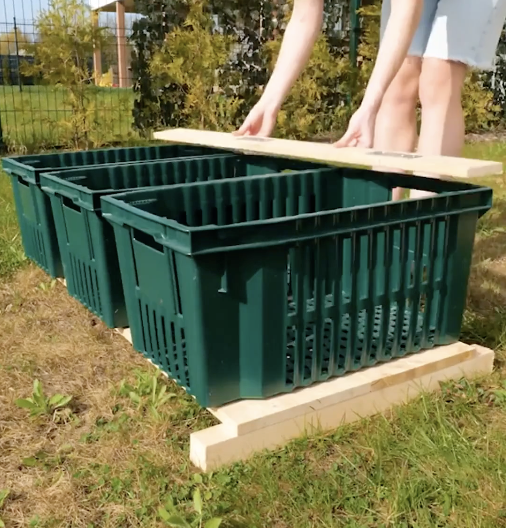 Transforming plastic crates into your dream outdoor space