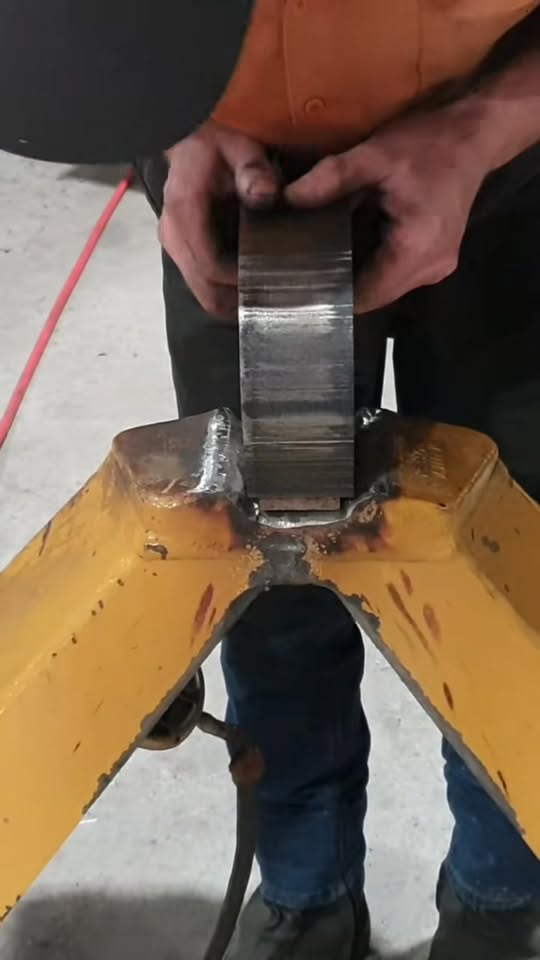 Replacing a broken eye on a truck A-frame