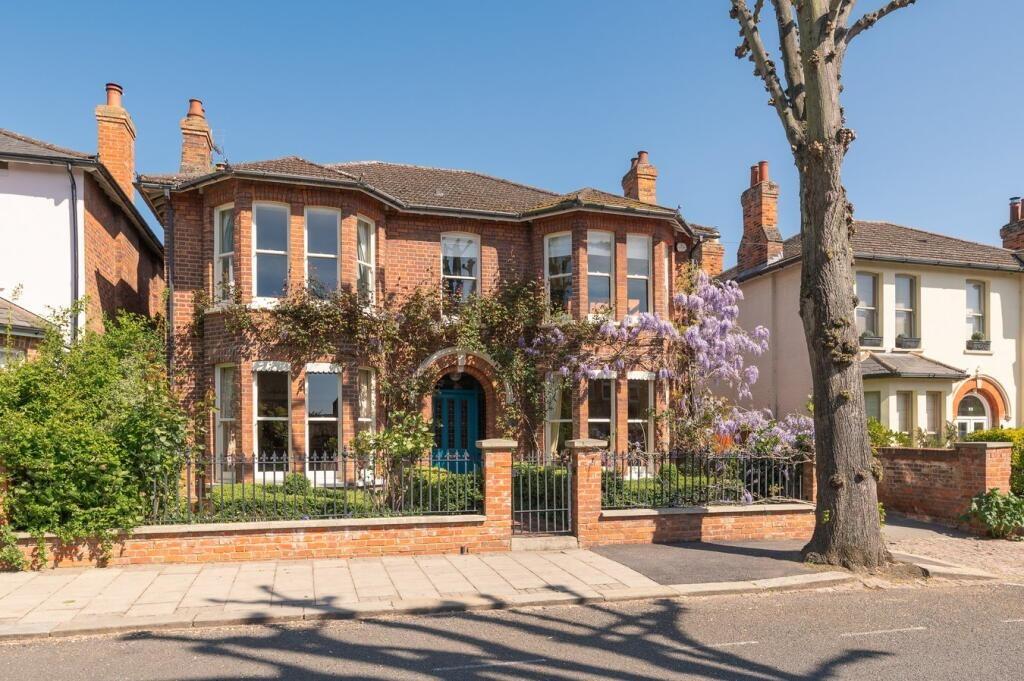 This house in Bedford's Chaucer Road was once home to famous seed ...
