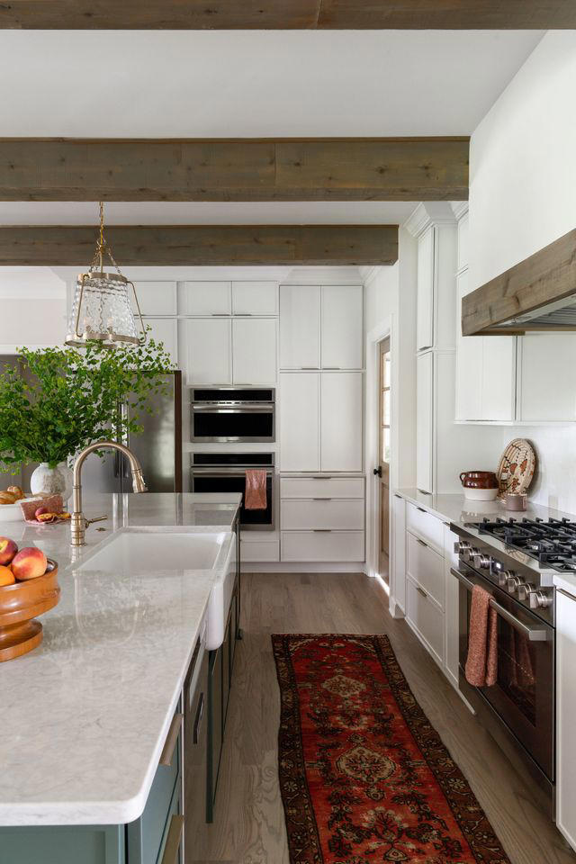 Statement vintage rugs are back—how to layer them without cluttering up ...