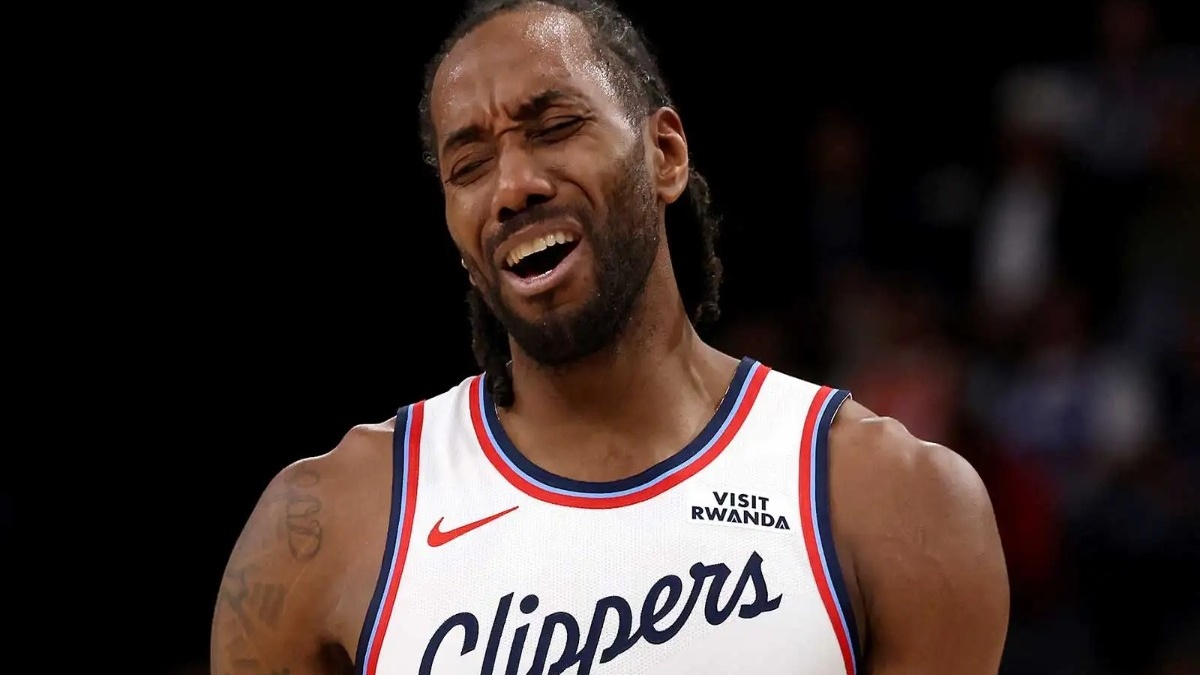 Kawhi Leonard trade rumors explode: Raptors and Mavericks eye stunning ...
