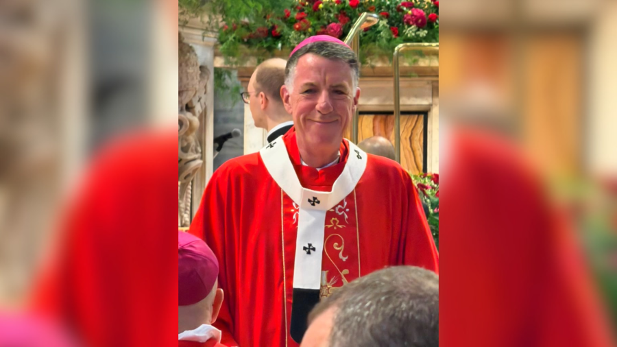 Archbishop of New Orleans receives the pallium from Pope Leo XIV
