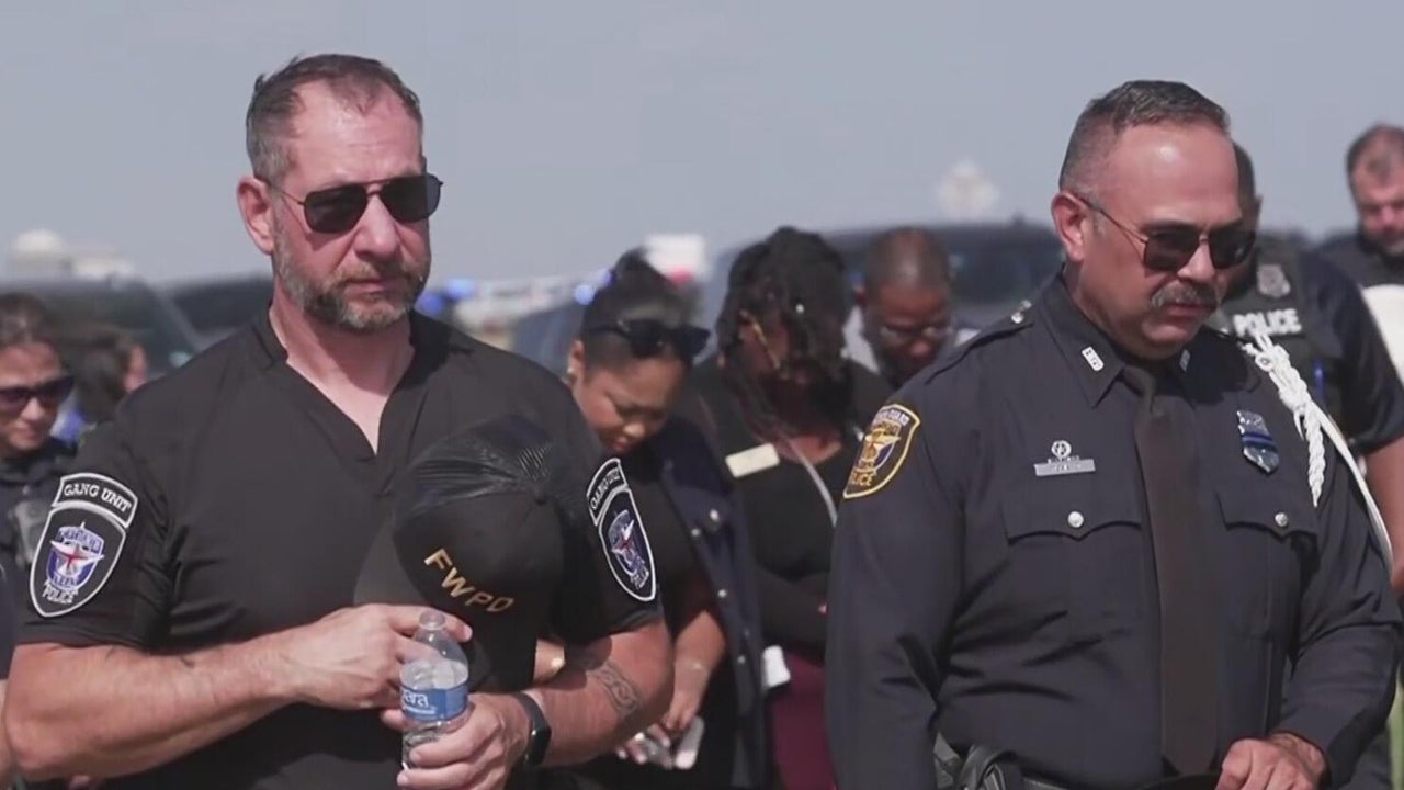 Memorial Highway sign honors fallen Fort Worth police officer