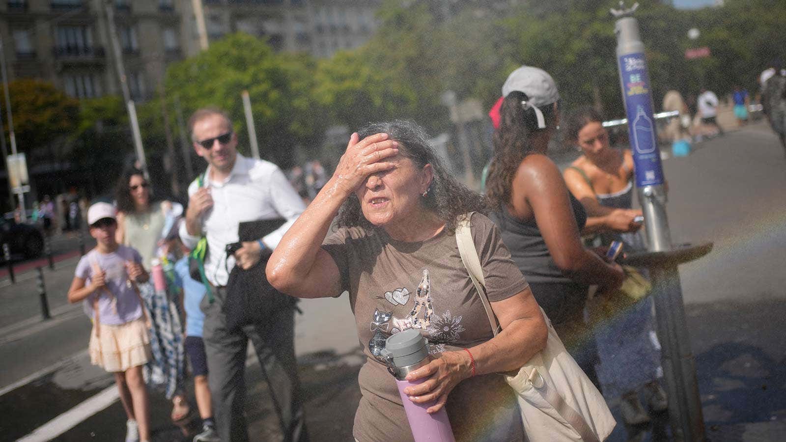 Europe's record heat has overwhelmed Paris mortuaries and left families ...