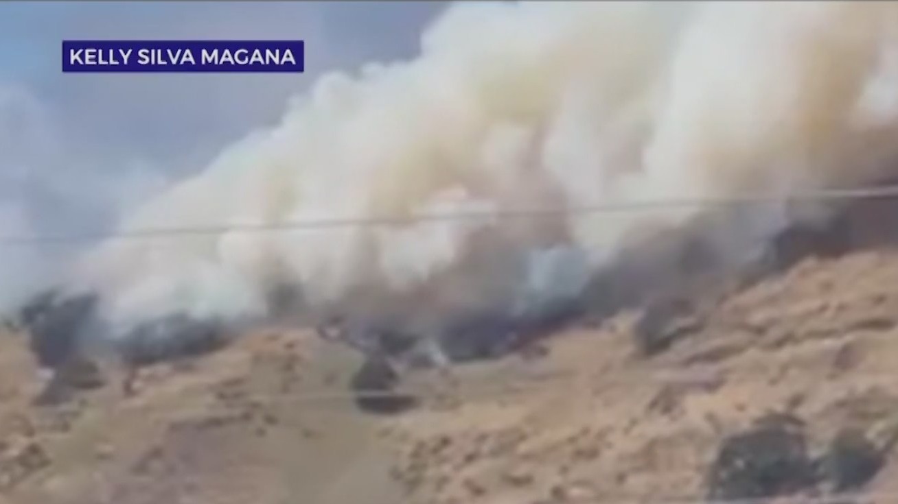 Lyle Hill fire threatens 75 structures as Level 3 'Go Now' evacs remain ...