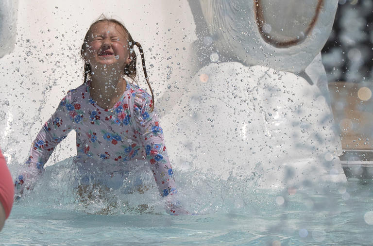 Nixon Water Park hits capacity as heat wave builds in Jackson