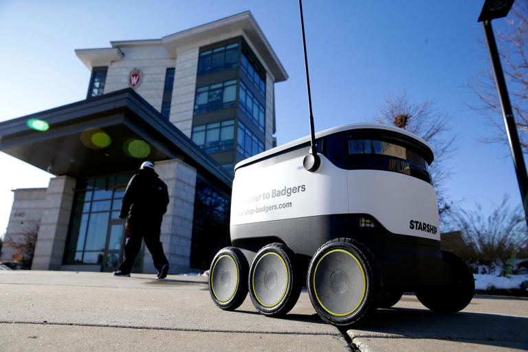 Starship Technologies robots end food delivery at UW-Madison