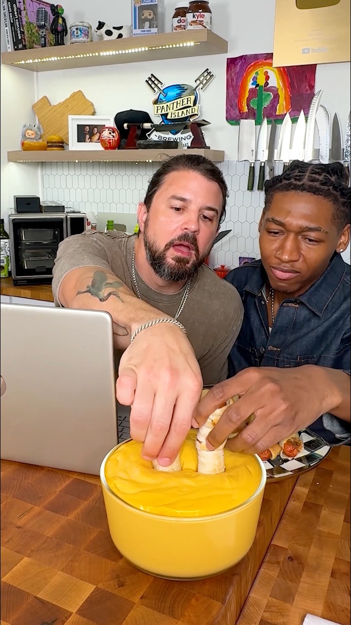 Snack vs movie intro