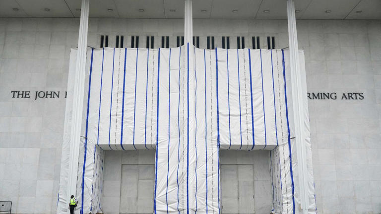 Critics ridicule Trump after tarps cover Kennedy Center facade
