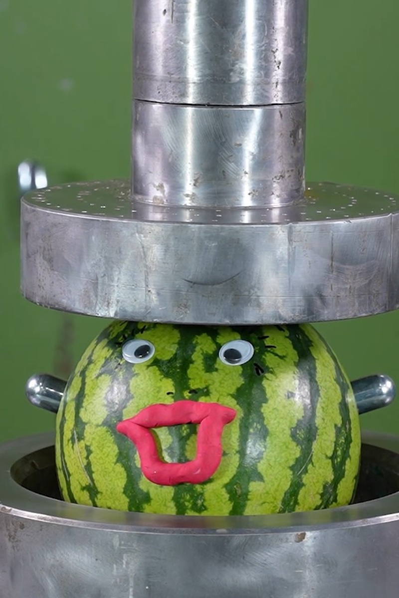 Watermelon Face Crush Under Hydraulic Press