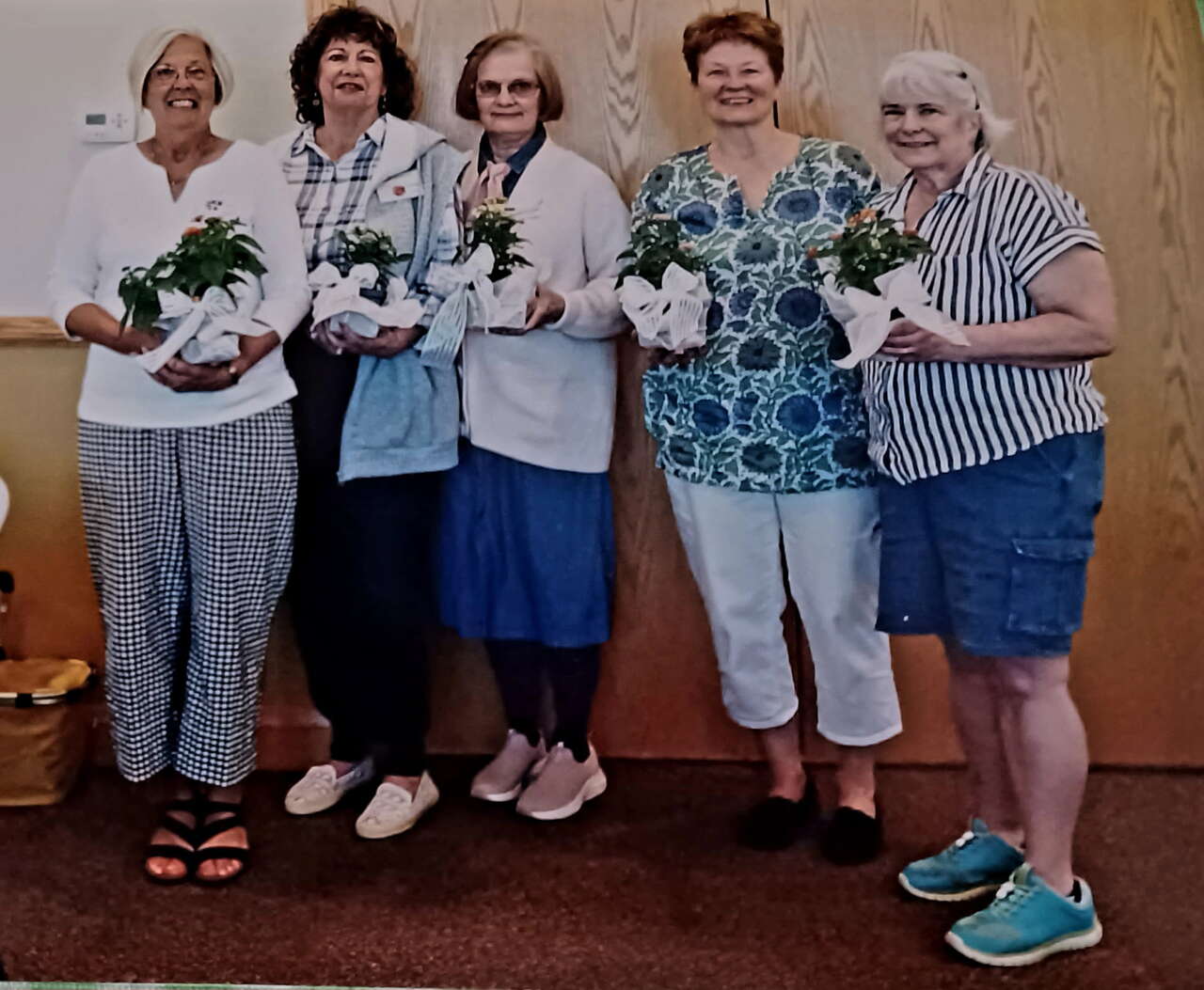 GBWA president speaks at Spirit of the Woods Garden Club meeting