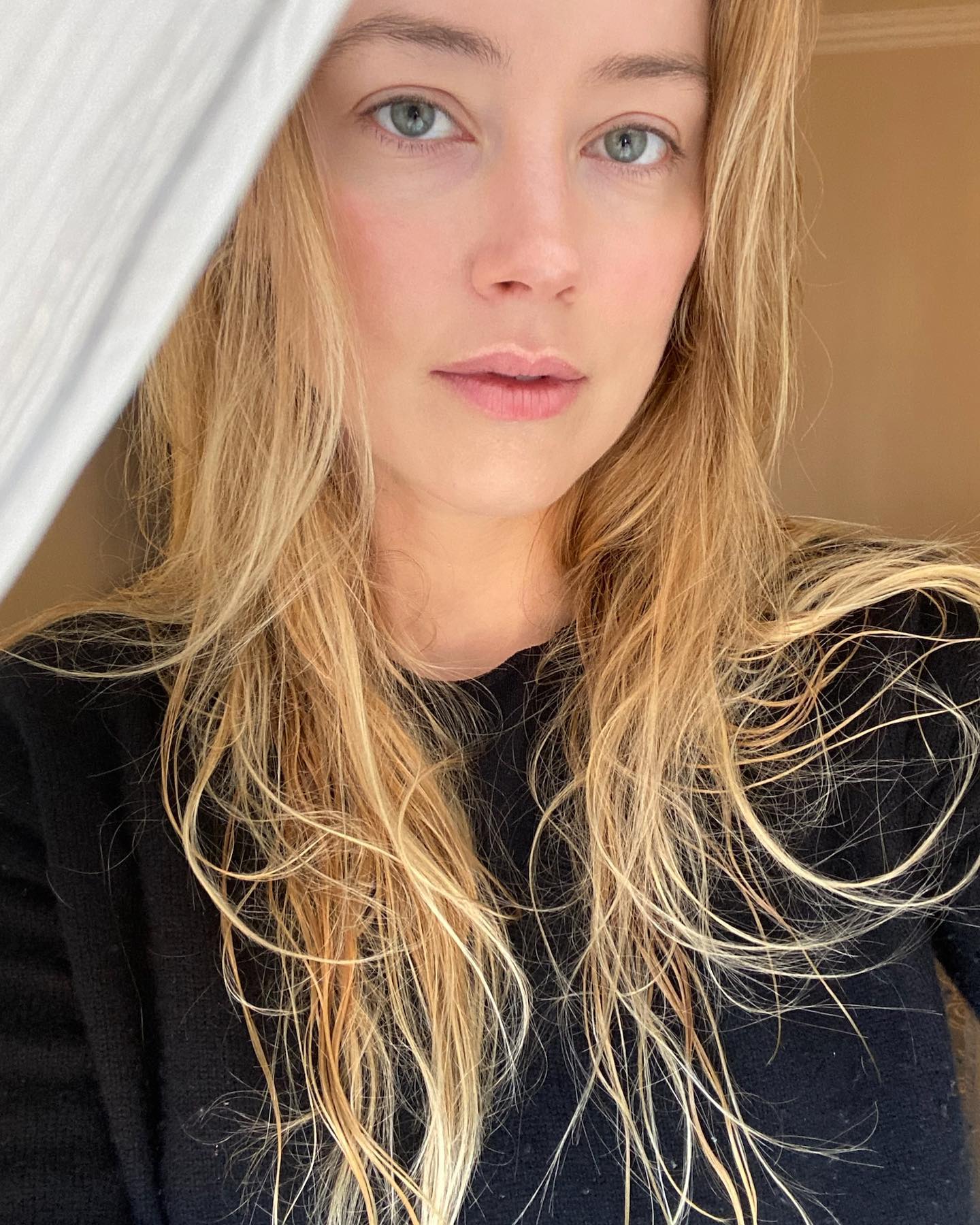 Cara Delevingne finally breaks silence on rumored Amber Heard romance