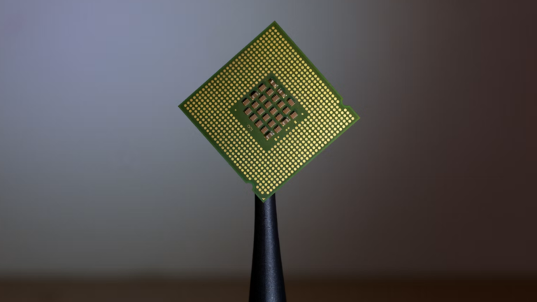 Apple may raise prices as memory chip costs climb. Will consumers keep ...