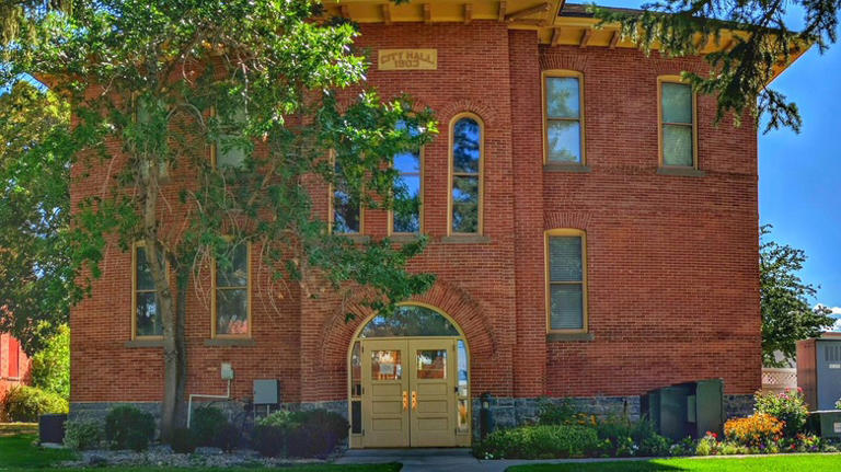 Between Salt Lake City and Provo is Utah's fast-growing city with a ...