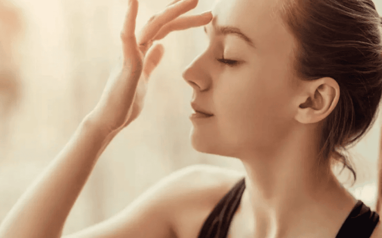 Does tapping actually work? What an expert says about the finger ...