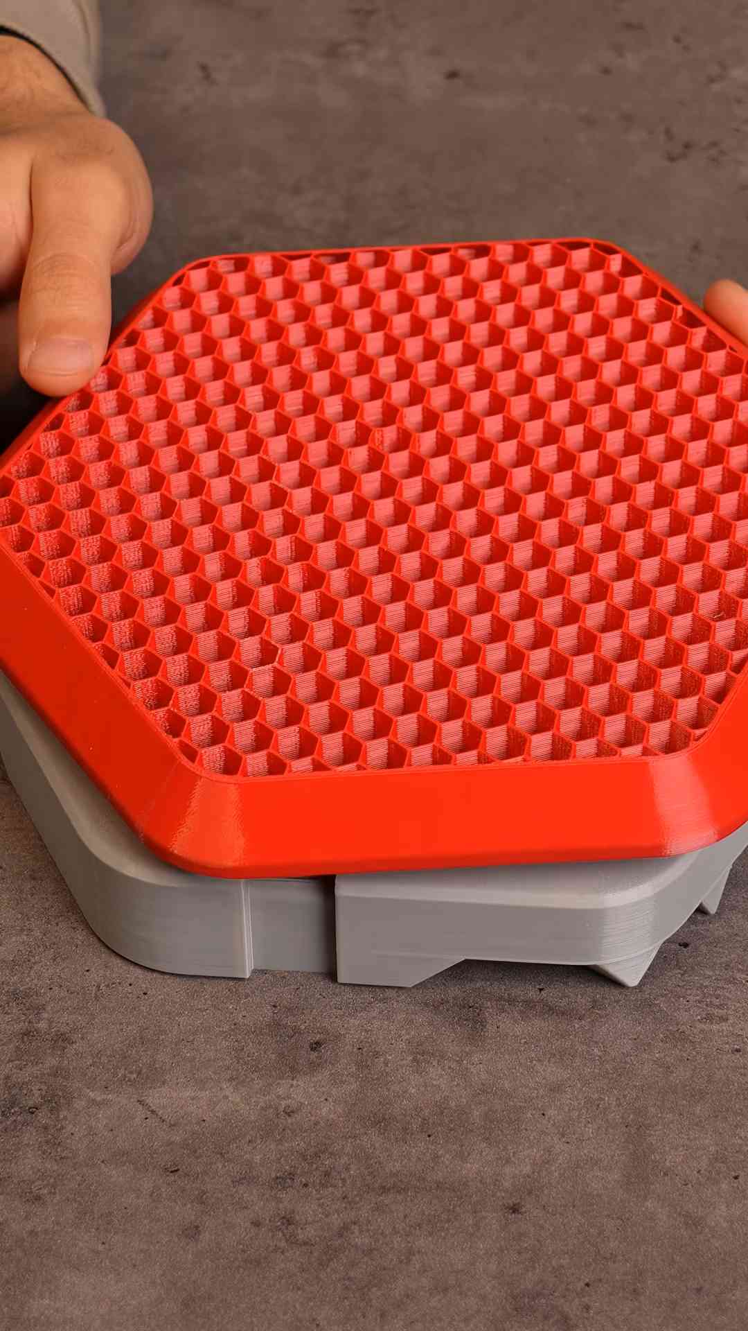 Fully 3D printed collapsible camping stool you can make